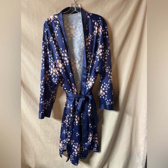 Morgan Lane | Intimates & Sleepwear | Morgan Lane Robe | Poshmark